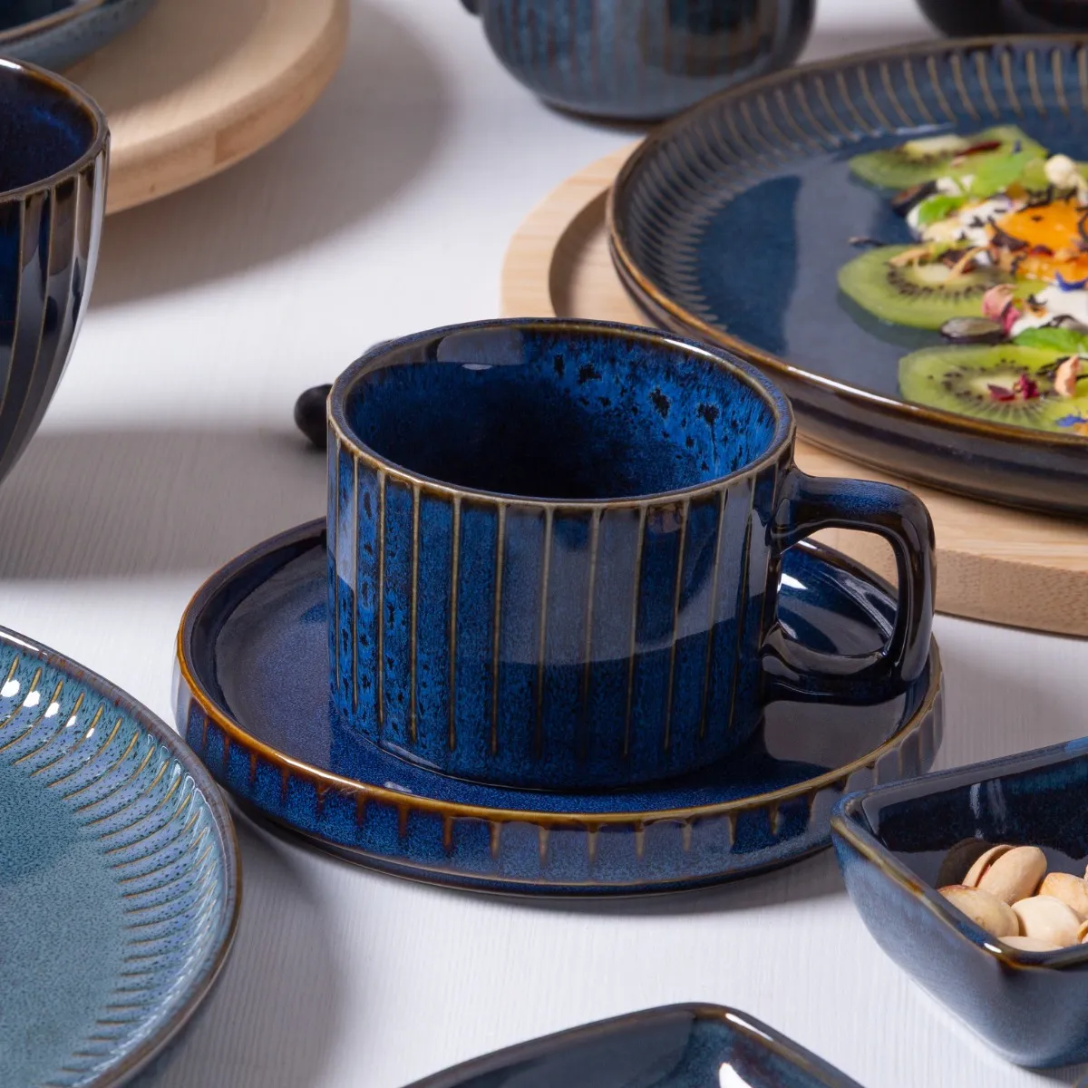 Filiżanka porcelanowa New Bone China Altom Design Reactive Stripes 220 ...